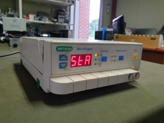 MicroPulser Electroporator,Bio Rad MicroPulser Electroporator with Shocking Chamber,마이크로 펄서 BIO ...