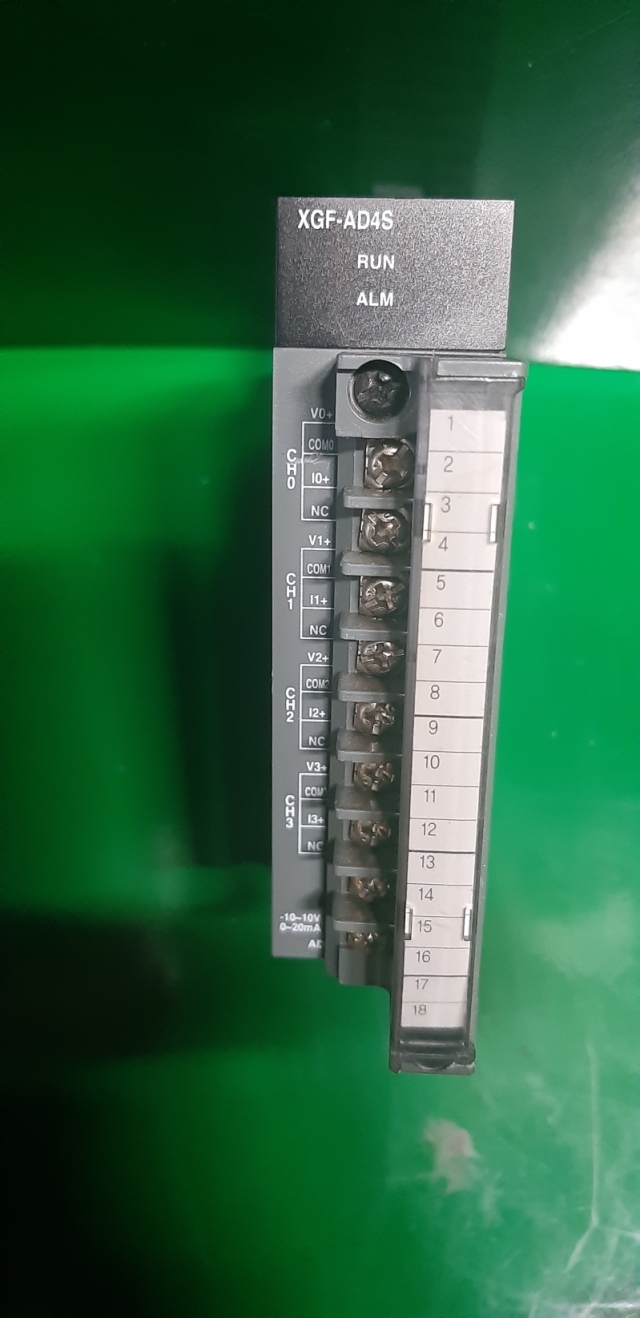 LS XGF-AD4S (V1.02) A/D CONVERTER Analog input 4ch LS (V1.02) A/D CONVERTER Analog input 4ch