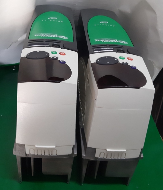 SP UNIDRIVE SP1403 CONTROL TECHNIQUES CONTROL TECHNIQUES INPUT : 380-480V