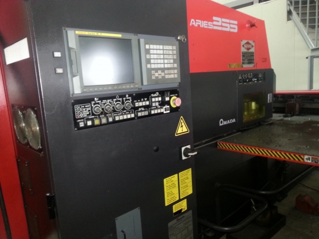 펜칭기 ARIES-255 AMADA 30S/T,2A/T,화낙18P,철판4,5T 4X8가공,금형1터럿,프로그램 포함