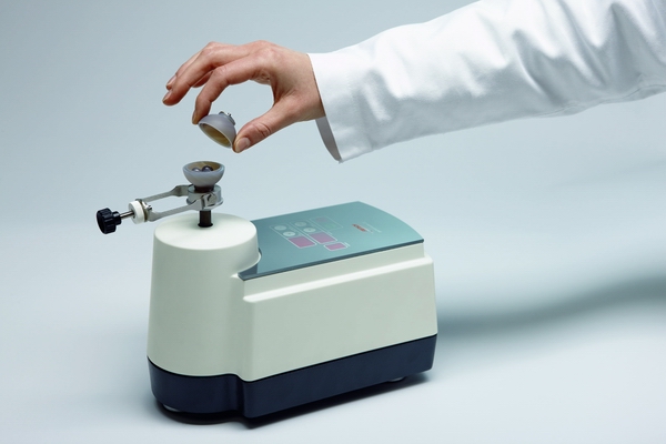 분쇄기, Mini Mill 독일 FRITSCH GmbH 상하 진동형 볼밀, 극소량 분쇄기