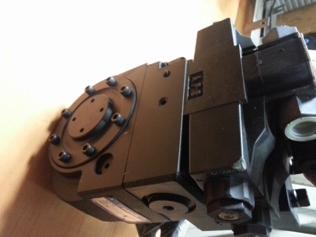 DAIKIN Positioning motor/포지셔닝모터 [EDM116B-2R2-2-20-801] 유공압 · 화학 · 플랜트 ...