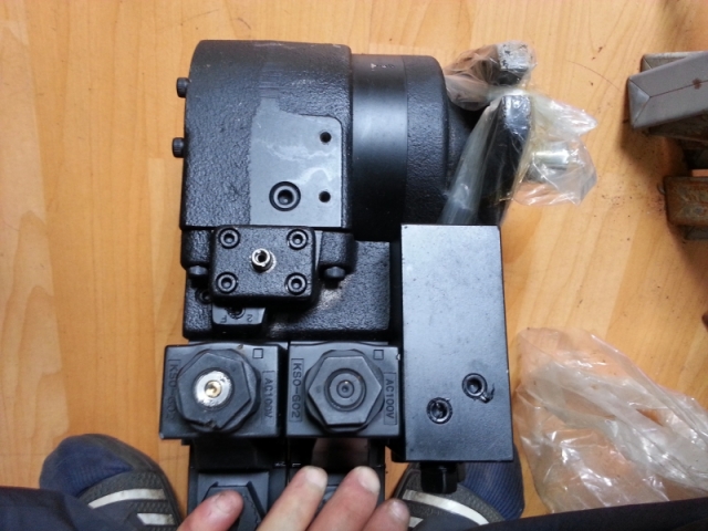 DAIKIN Positioning motor/포지셔닝모터 [EDM116B-2R2-2-20-801] 유공압 · 화학 · 플랜트 ...