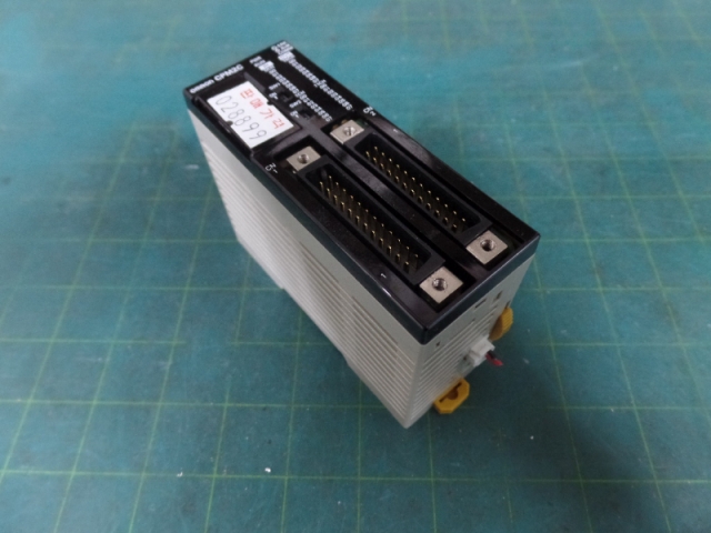 OMRON PROGRAMMABLE CONTROLLER CPM2C-32CDTC-D OMRON SOURCE:24V DC 3W, IN ...